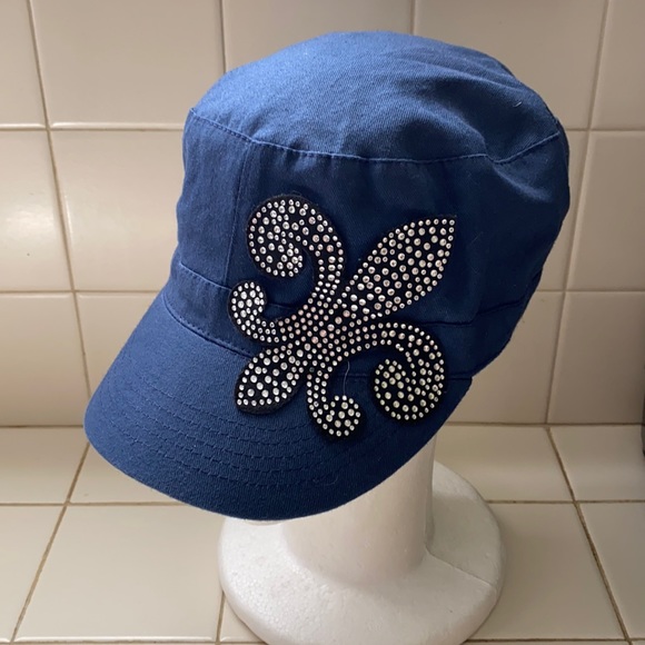 D&Y | Accessories | Dy Hat With Decor In Good Condition | Poshmark